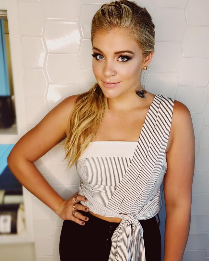 50 Hot Lauren Alaina Photos 12thblog