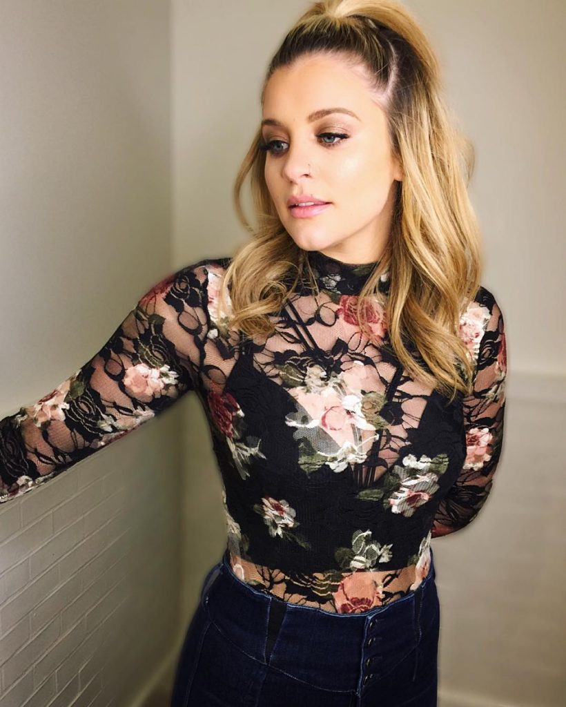 50 Hot Lauren Alaina Photos 12thblog