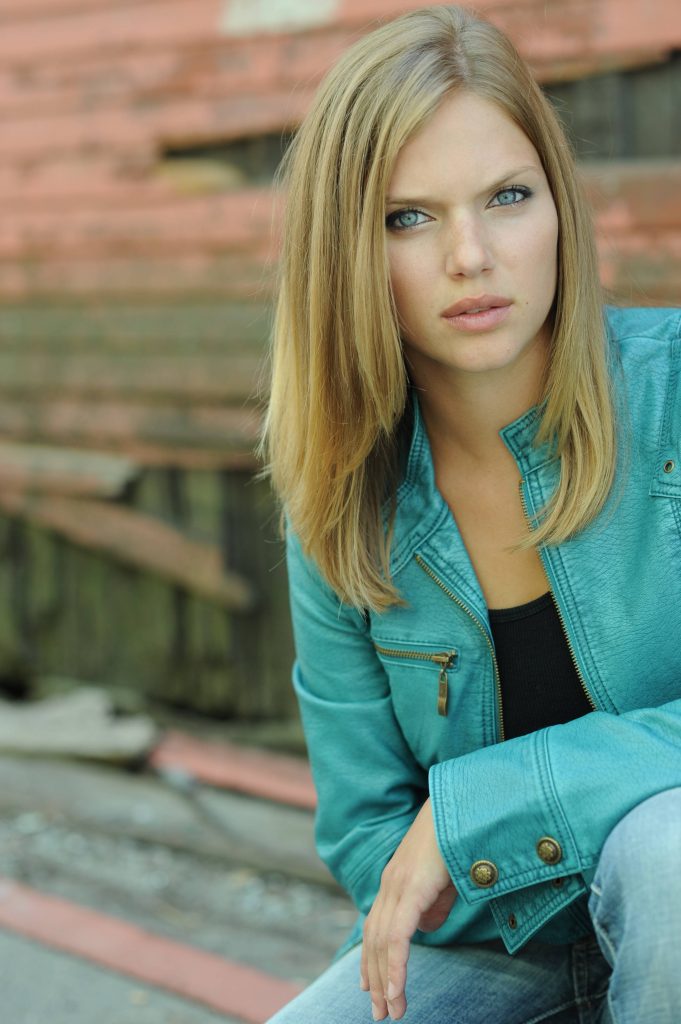 The Hottest Tracy Spiridakos Photos Around The Net 12thblog