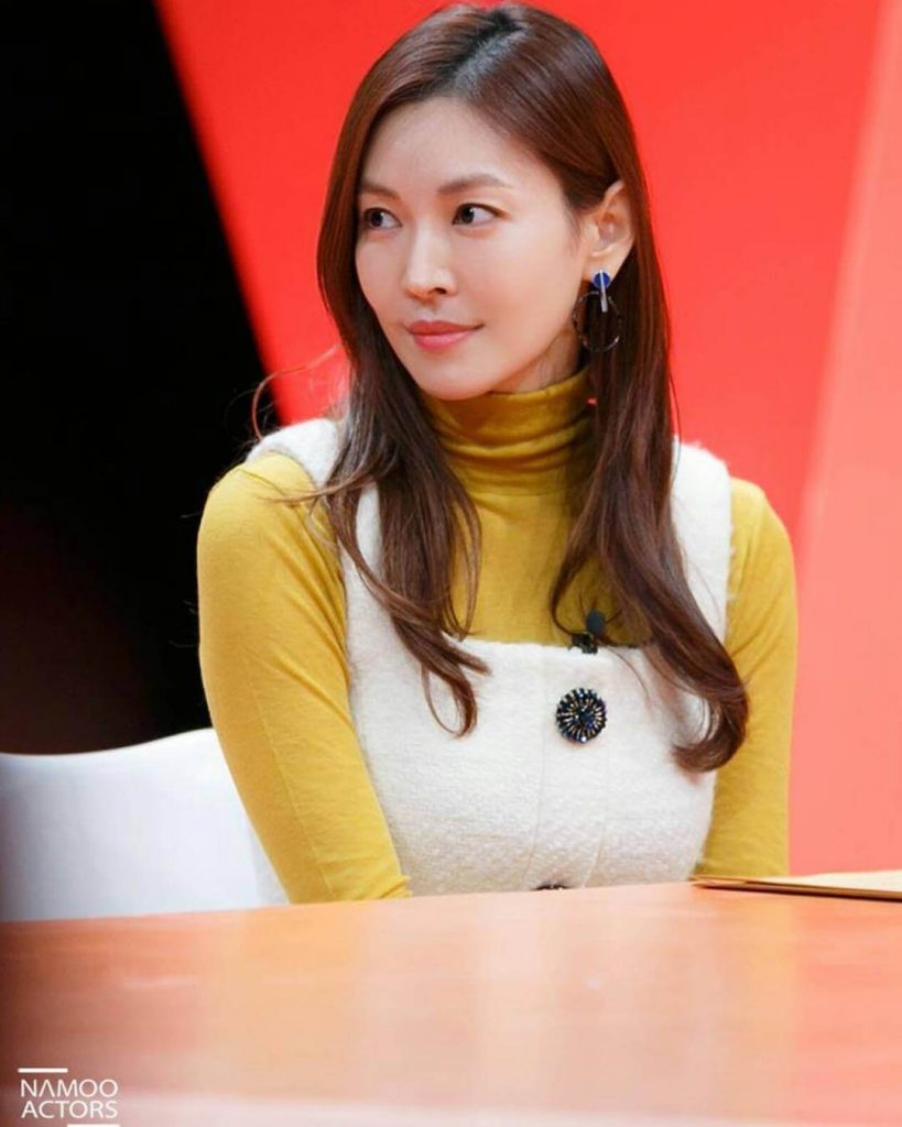 50 Hot And Sexy Kim So Yeon Photos 12thblog