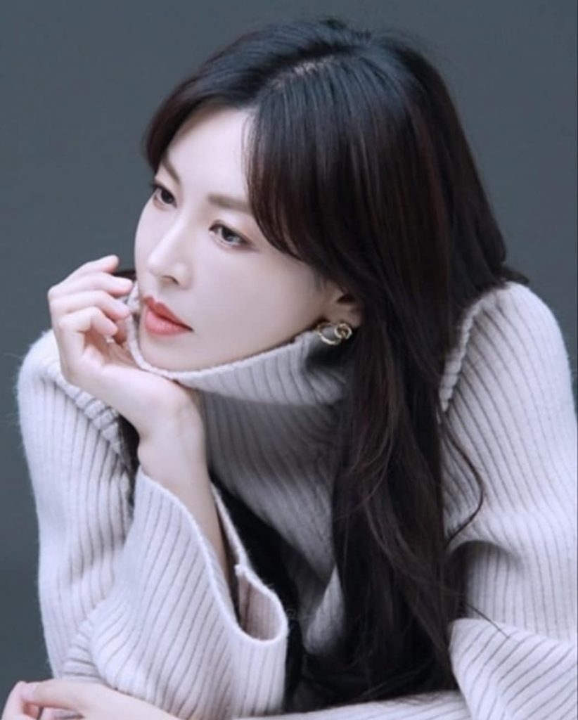 50 Hot And Sexy Kim So Yeon Photos 12thblog