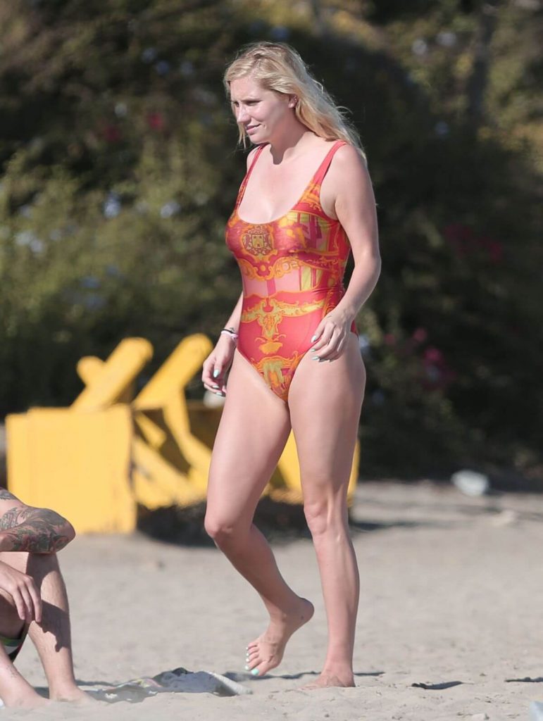 50 Hot And Sexy Kesha Photos 12thblog