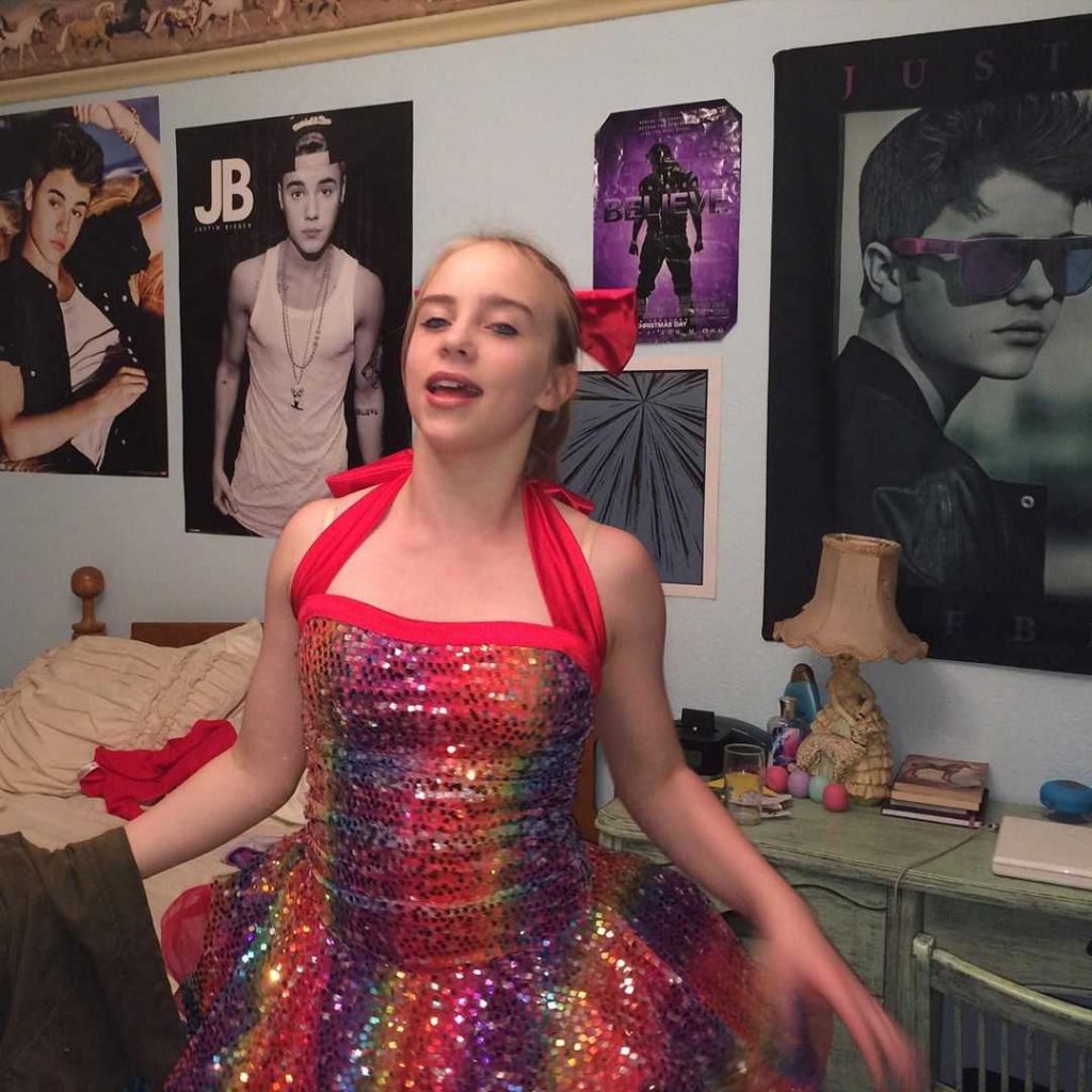 The Hottest Billie Eilish Photos Around The Net 12thblog