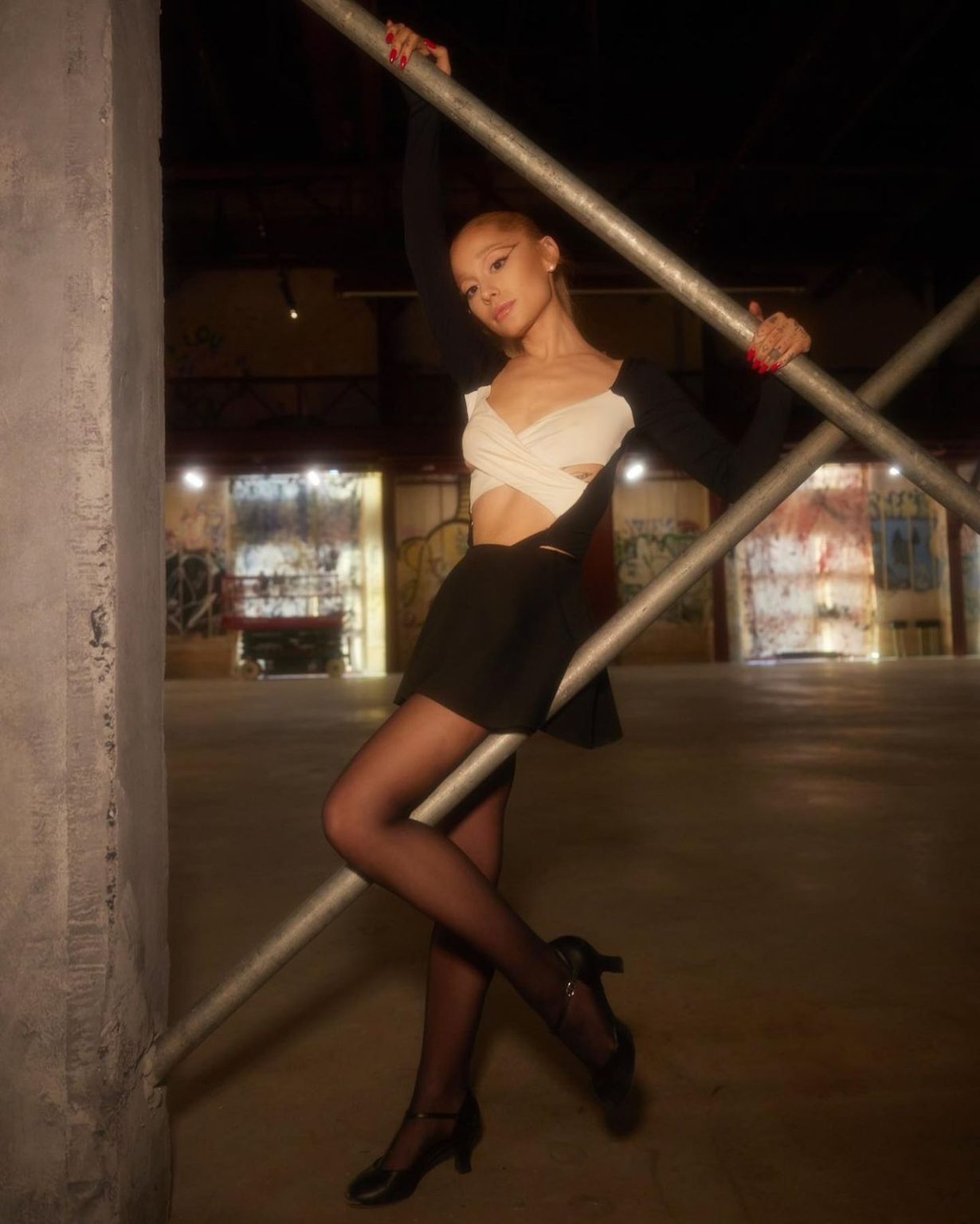 30 Hot And Sexy Ariana Grande Photos 12thblog