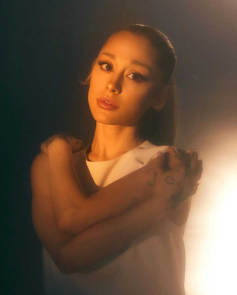 30 Hot And Sexy Ariana Grande Photos 12thblog