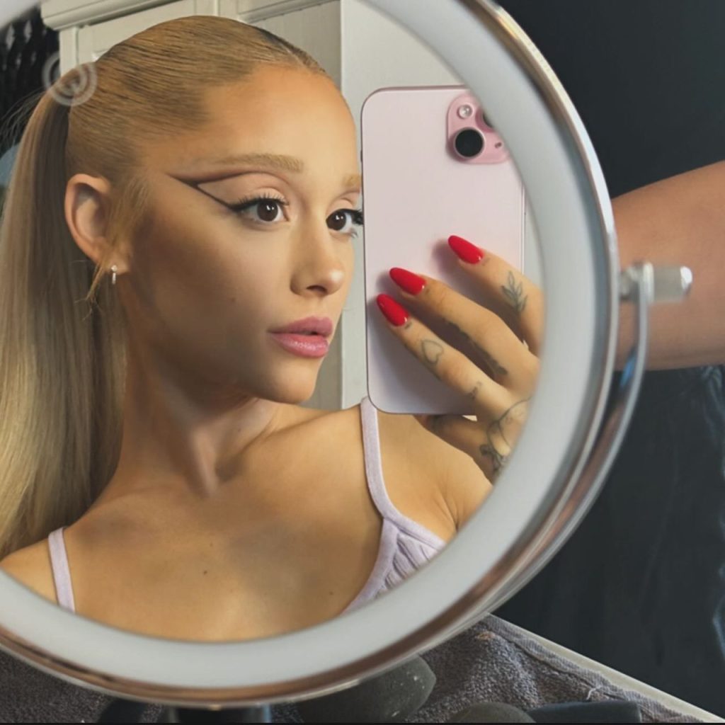 30 Hot And Sexy Ariana Grande Photos 12thblog