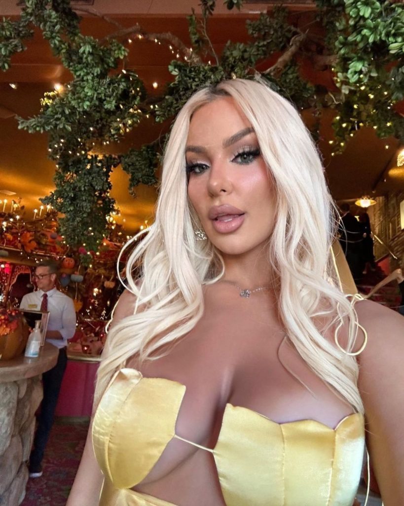 20 Hot And Sexy Tana Mongeau Photos 12thblog