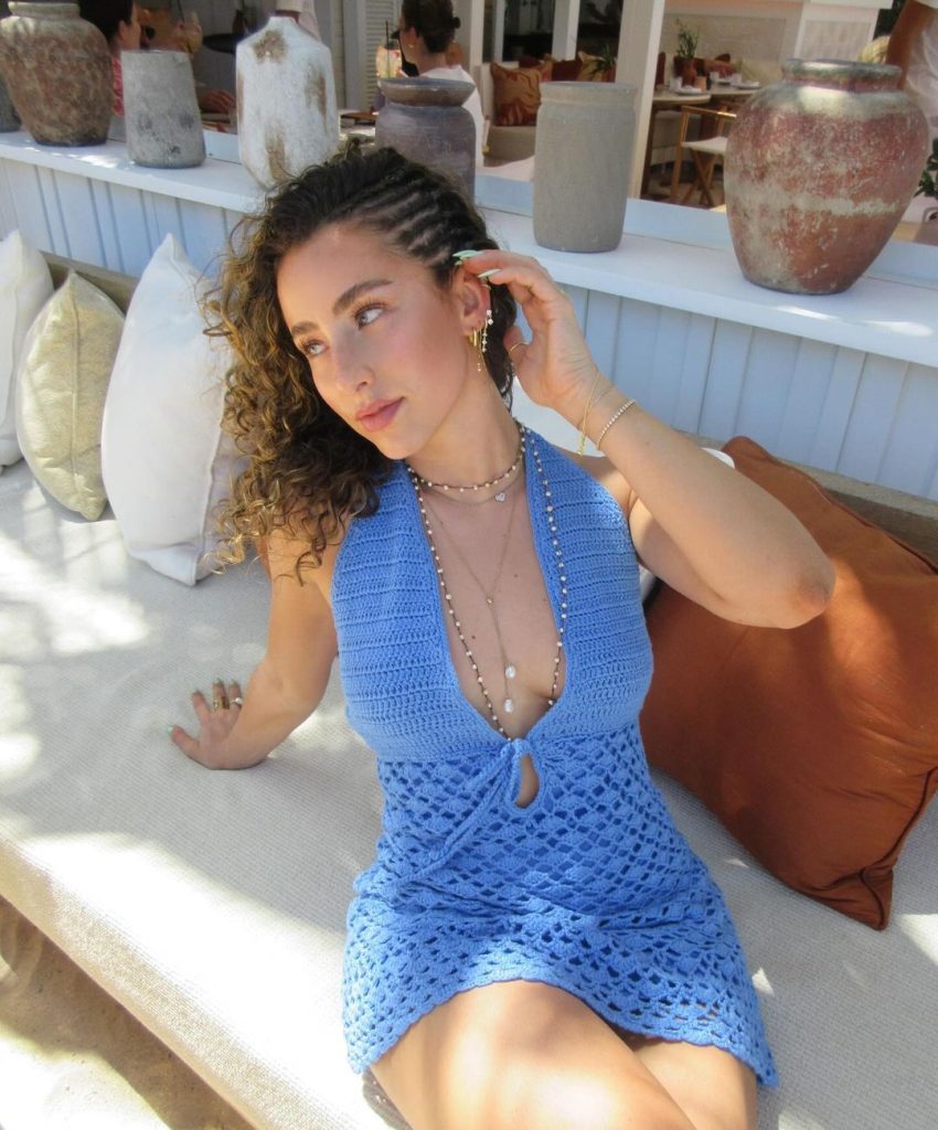 Will Leviss Girlfriend Gia Duddy Takes On The Caribbean In Style